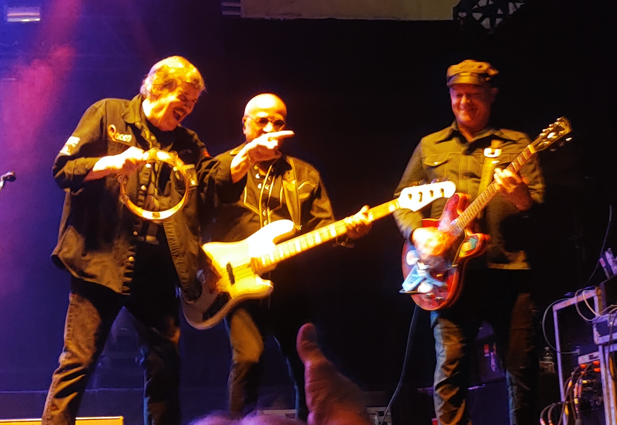 BURTON IS BACK! – Vegas Rocks Magazine